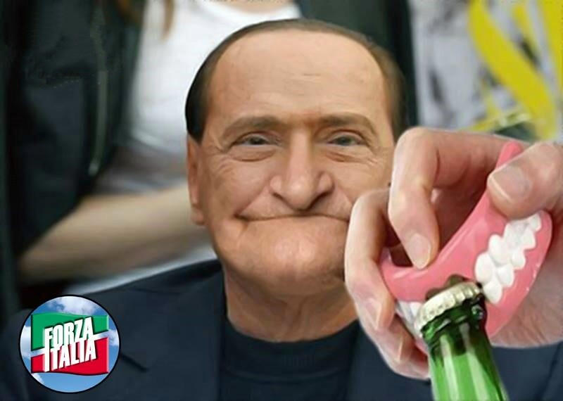 Roma: Club Forza Silvio, iscriviti e avrai la dentiera a metà prezzo!!