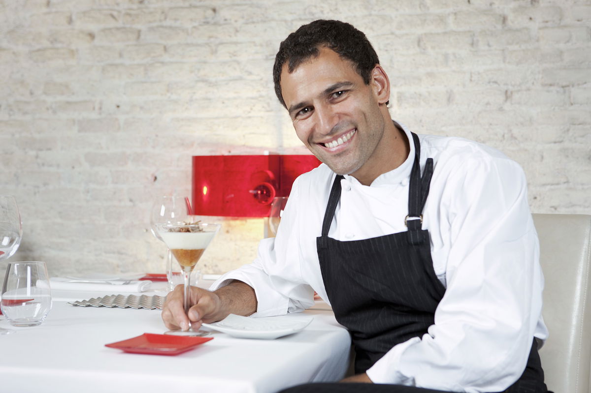 Spagna: morto chef Dario Barrio durante un lancio. Non si apre il ...