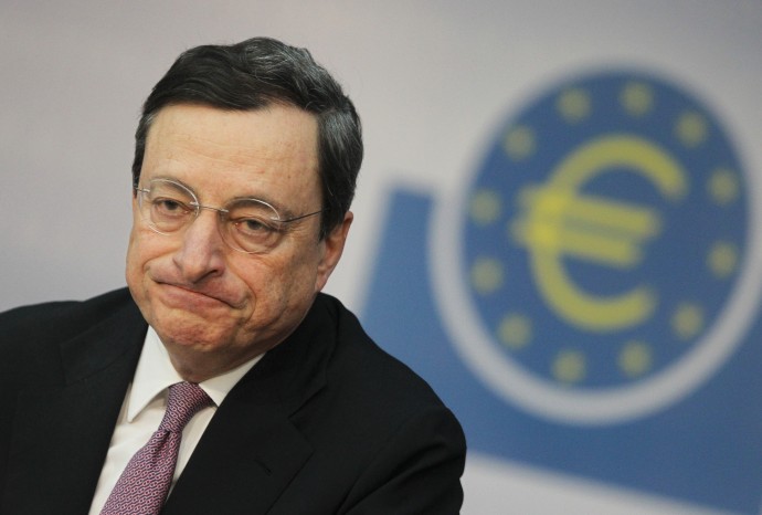 Draghi pessimista su ripresa, Padoan prevede calo delle tasse