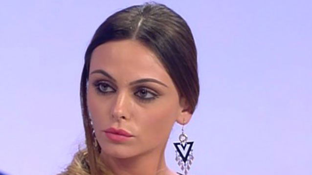 Uomini e Donne: Silvia Raffaele lascia il trono. Ecco per quale motivo