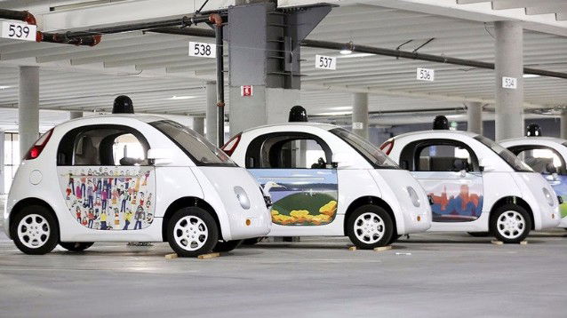Google ricaricherà le sue Google Car elettriche tramite il Wireless