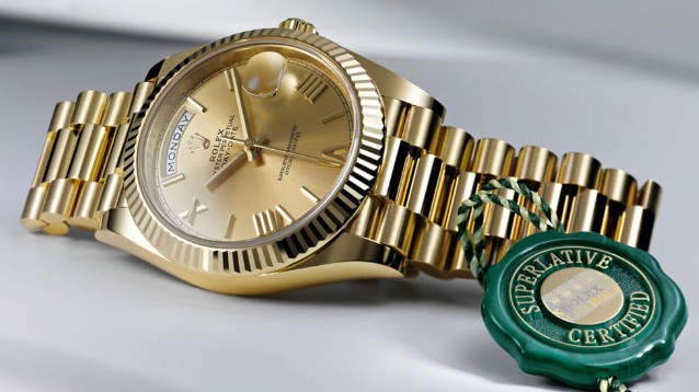 Rolex, l’orologio più contraffatto del mondo: trucchi per riconoscere ...