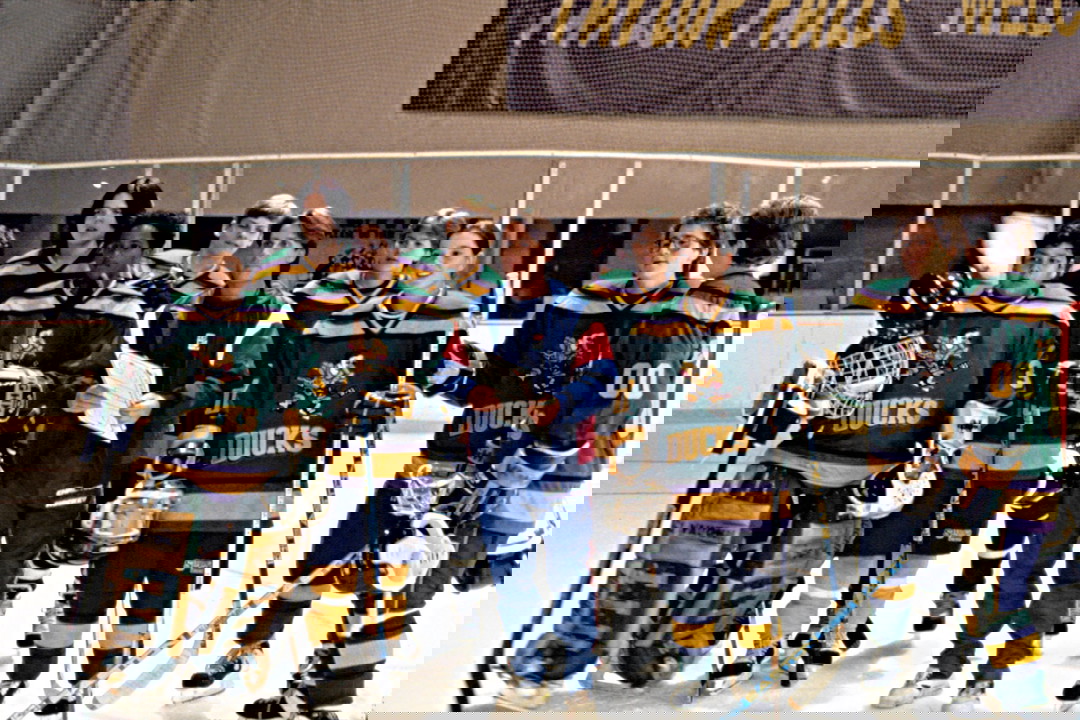 Disney annuncia il reboot di "Mighty Ducks" (Stoffa da campioni) e una ...