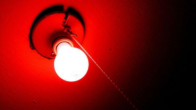 Terapia della luce rossa per migliorare la vista negli over 40