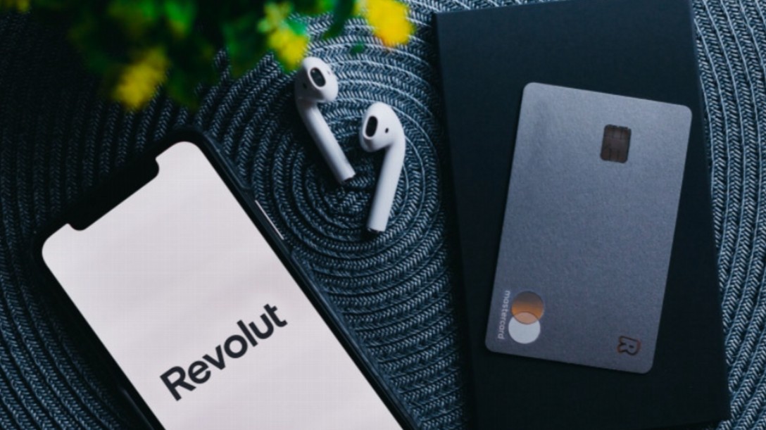 Attenzione: Revoult attaccata. Esposti i dati di 50mila utenti