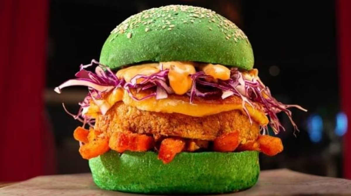 Grillo Cheeseburger: il primo panino con farina di grillo è in vendita ...
