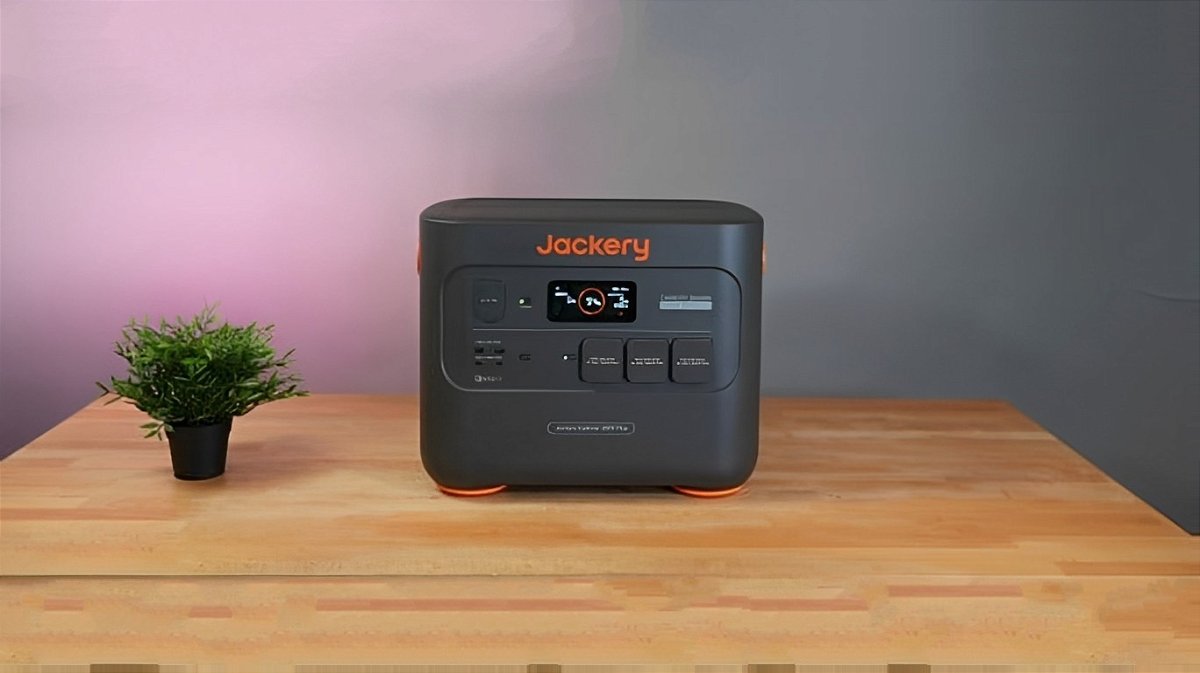 Jackery Solar Generator 2000 Plus: una soluzione versatile per l ...
