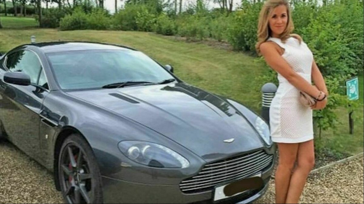 Il giorno delle sue nozze, la sposa viene filmata nuda di nascosto dal ...