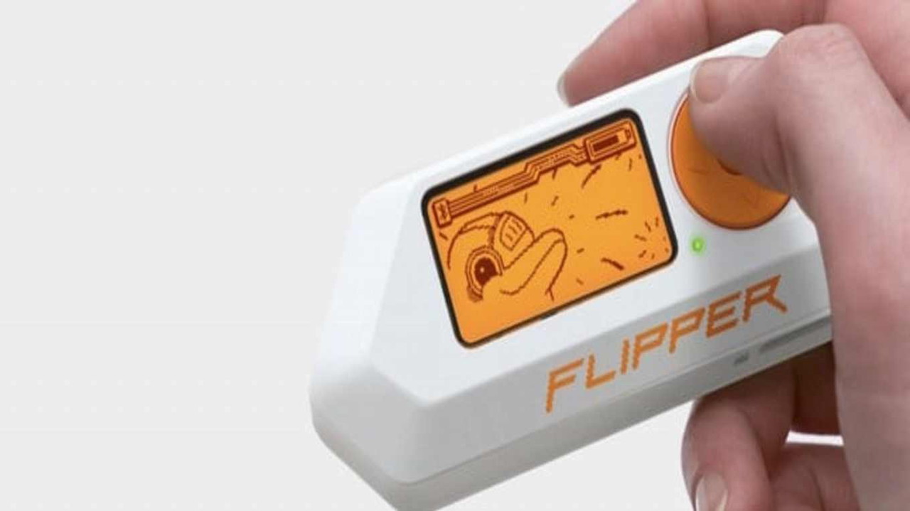 iPhone con iOS 17 a rischio di sicurezza per colpa di Flipper Zero