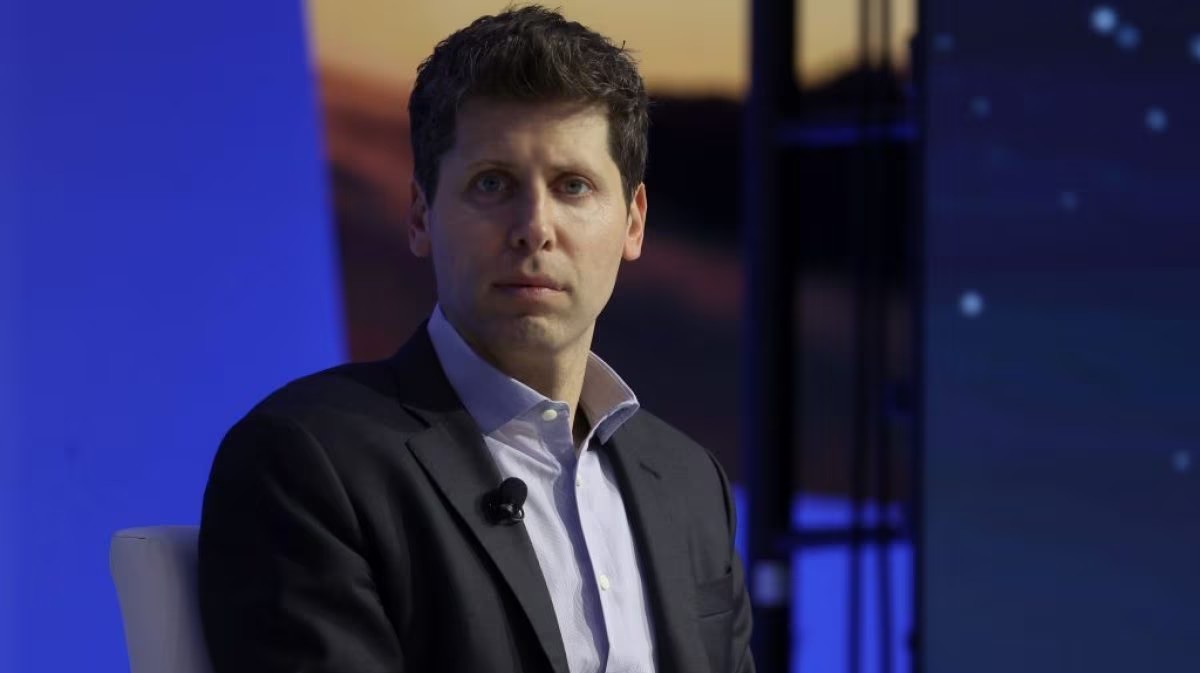 Licenziato il CEO di OpenAI, Sam Altman Licenziato il CEO di OpenAI, Sam Altman