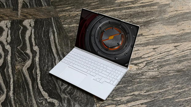 Mechanical Revolution presenta il laptop da gioco Wing Loong 15 Pro
