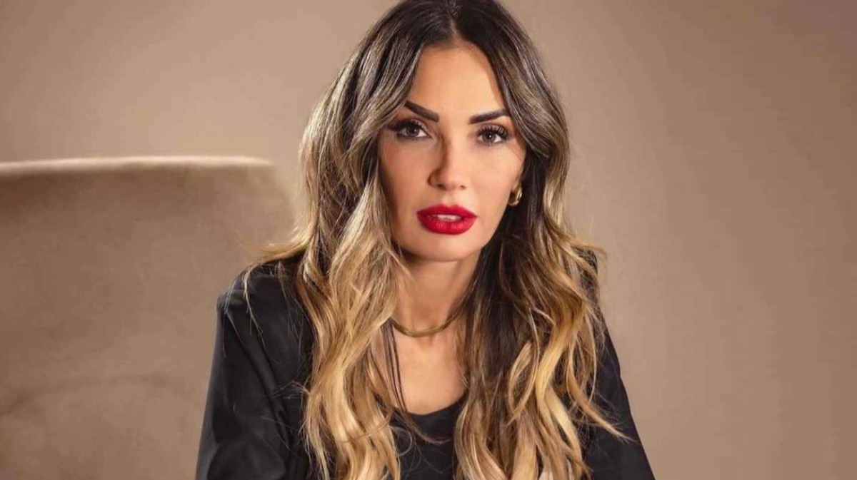 Ida Platano rompe il silenzio: gli indizi social sono riferiti a Mario?