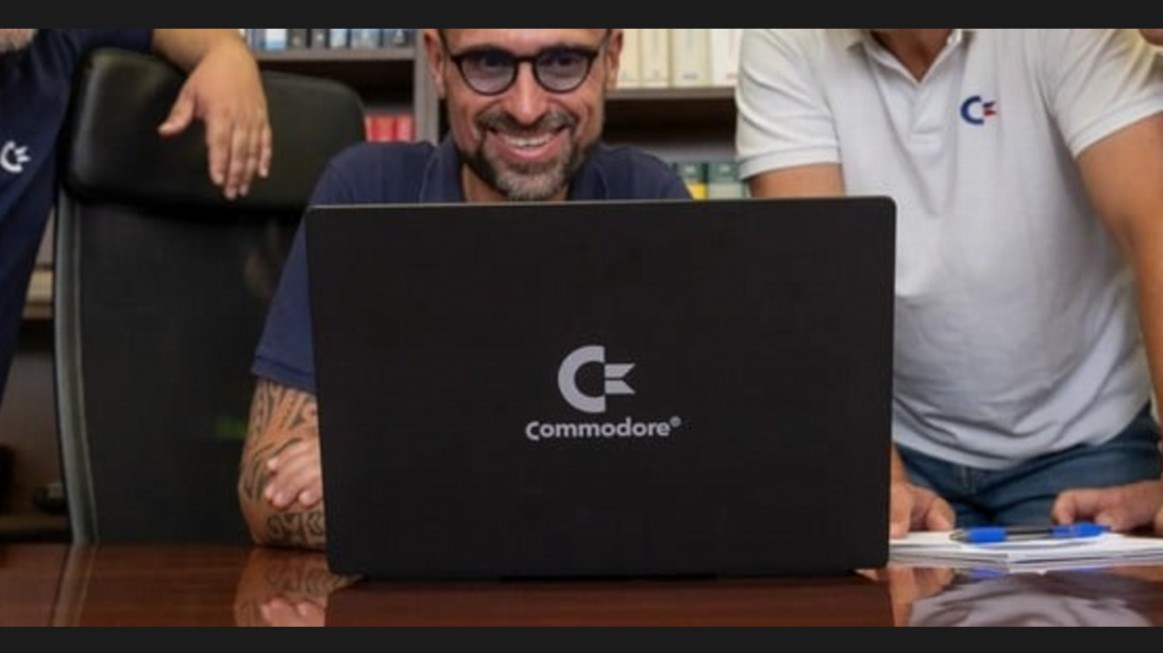 Commodore ritorna: i nuovi notebook ARM assemblati in Umbria