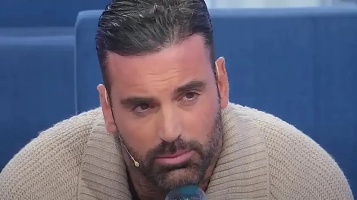 Uomini e donne, Mario Cusitore spiffera tutto: imbarazzo in studio