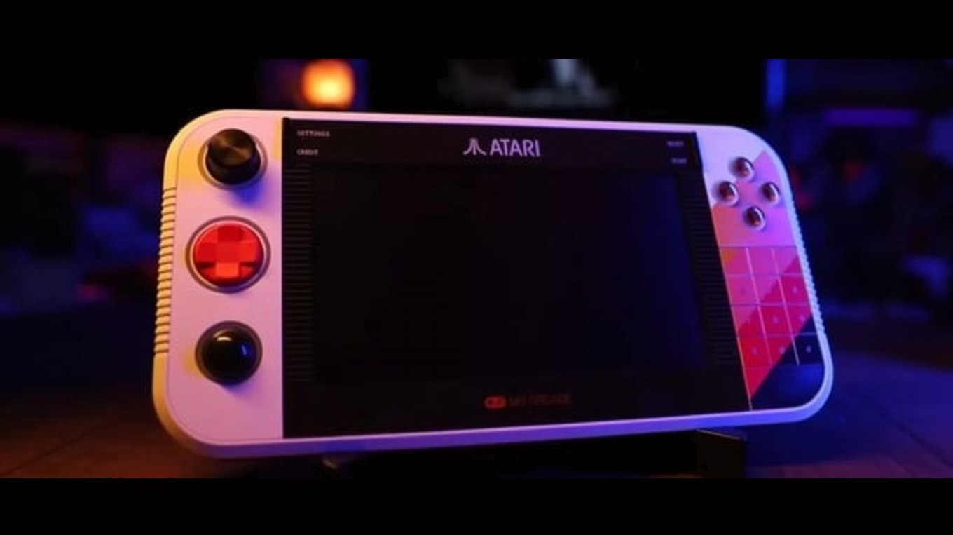 Atari lancia la Gamestation Go: la nuova console portatile dedicata al ...