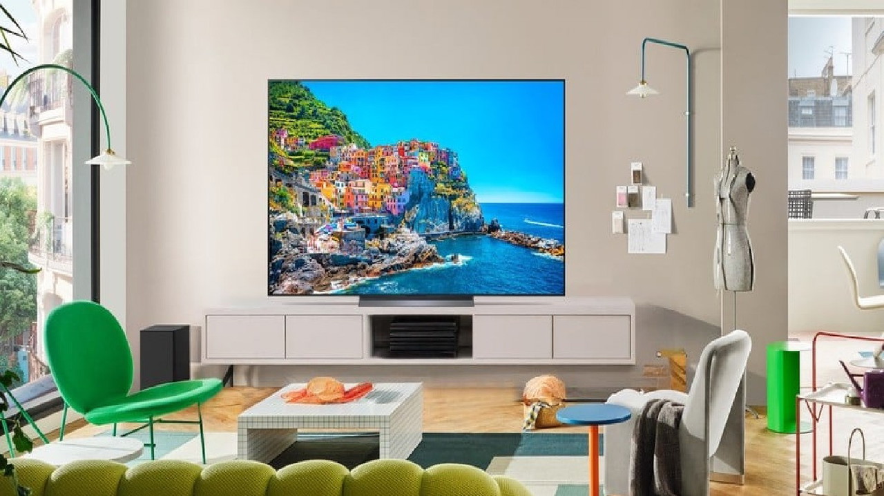 LG lancia la nuova linea di TV OLED AI 2025: caratteristiche, innovazioni e prezzi in Italia