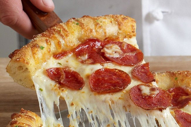 Pizza ai wurstel - Fidelity Cucina