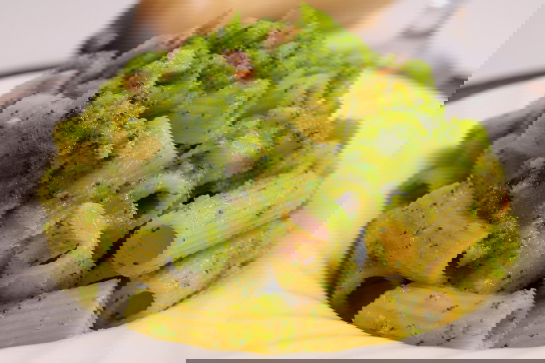 Rigatoni con broccoletti e prosciutto cotto - Fidelity Cucina
