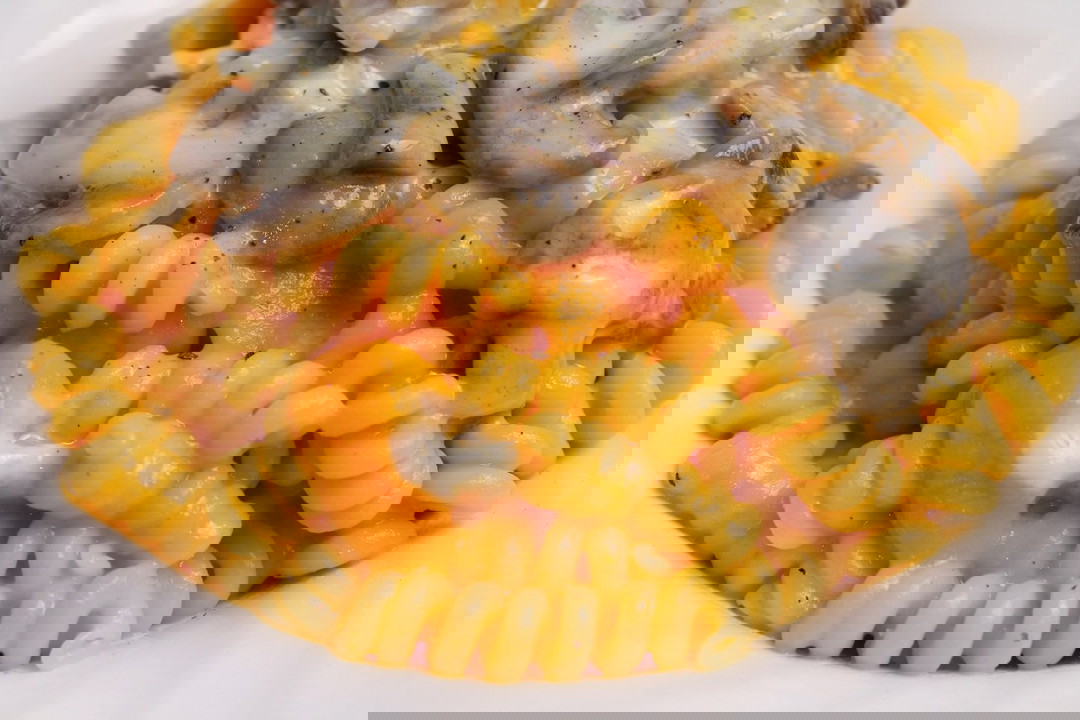 Fusilli con crema di zucca, funghi e gorgonzola dolce - Fidelity Cucina