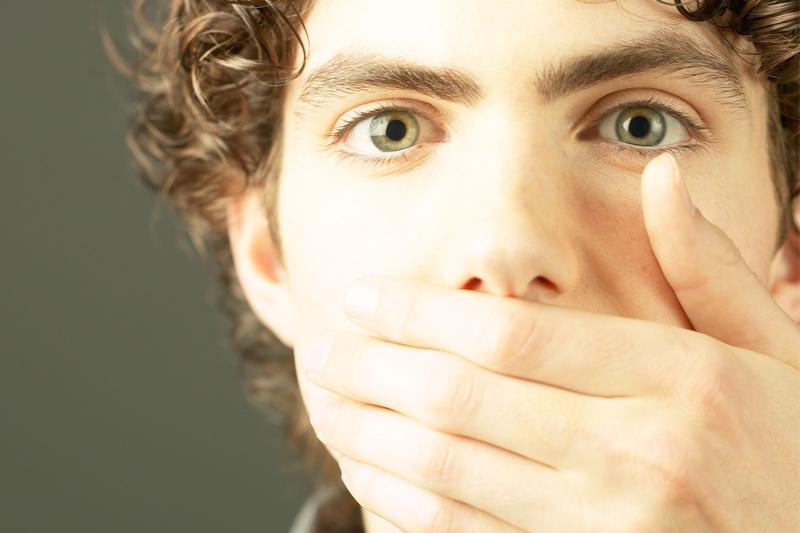 Perchè viene il singhiozzo e rimedi per farlo passare