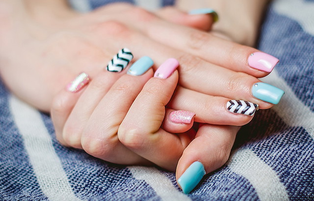 Come mettere lo smalto semipermanente