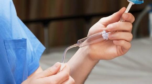 Vomitare sangue: le cause principali e cosa fare in caso di ematemesi