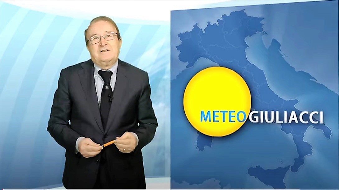 Giuliacci, l'allarme in diretta Tv: "Chiudetevi in casa, sta per ...