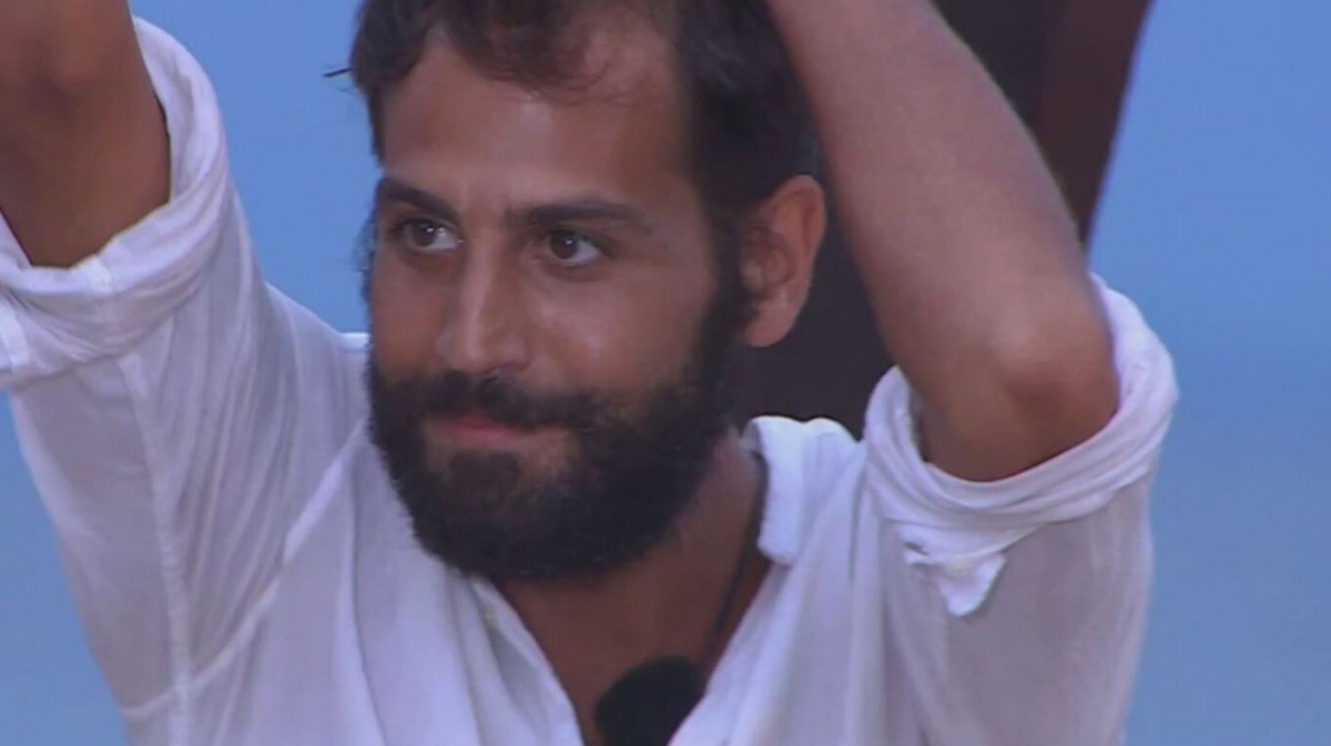 Isola dei Famosi, vince Aras ma dopo succede l'impensabile