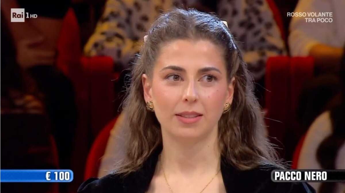 "Devo farlo per i miei genitori". Bufera choc su Veronica che rischia ...