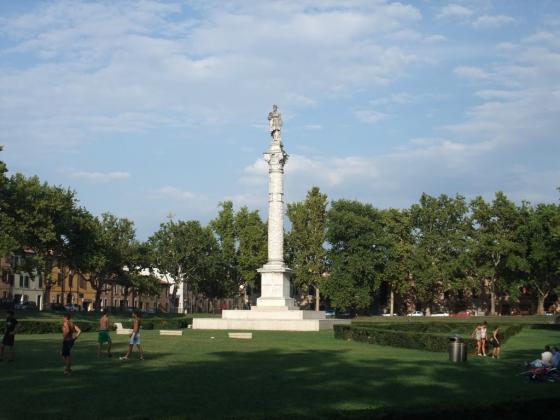 Piazza Ariostea a Ferrara - Fidelity Viaggi