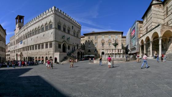 Piazza IV Novembre a Perugia - Fidelity Viaggi