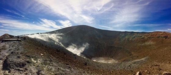 Isola di Vulcano nelle Eolie: cosa vedere, spiagge e come arrivare ...